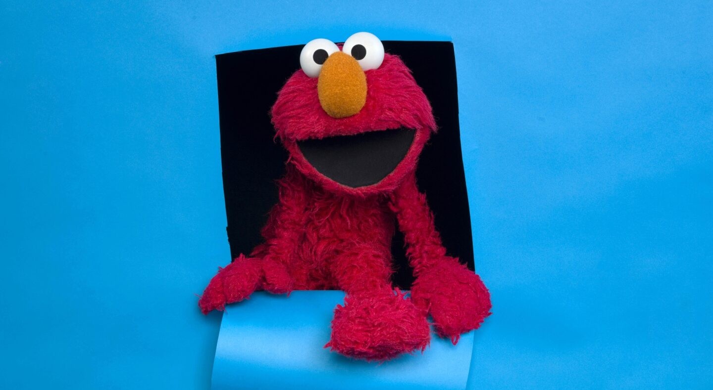 La cuenta de X de Elmo sufre hackeo y publica mensajes racistas