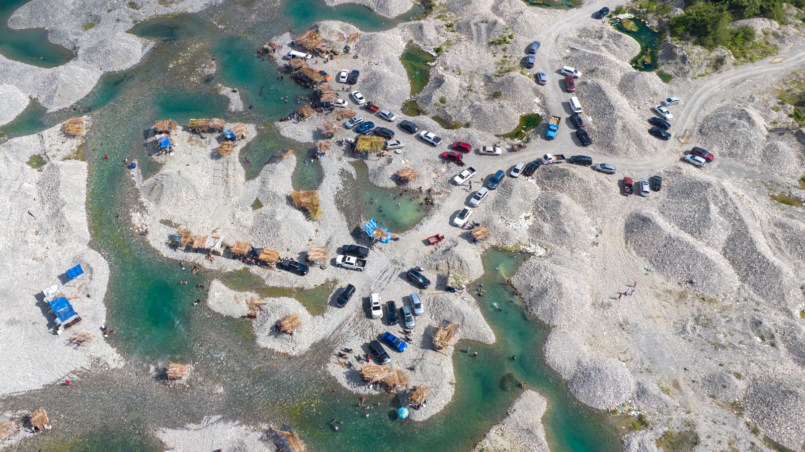 La Neverita y Los Tres Charquitos: balnearios en el río Nizao tan ...