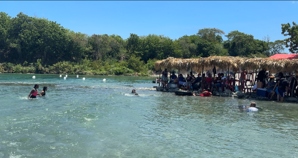 La Neverita y Los Tres Charquitos: balnearios en el río Nizao tan ...