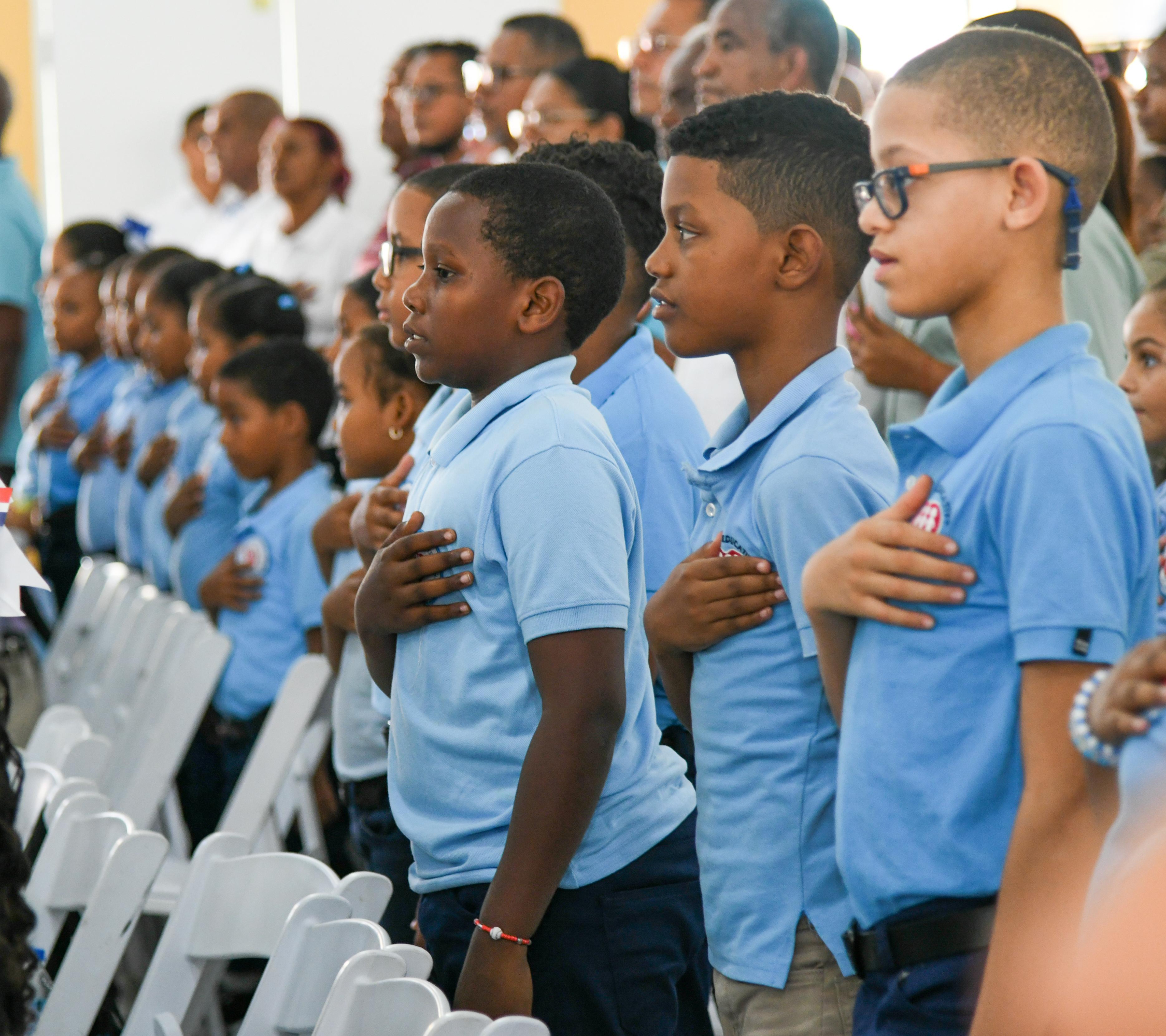 Gobierno dice entregó más de mil aulas para el nuevo año escolar 2025-2026
