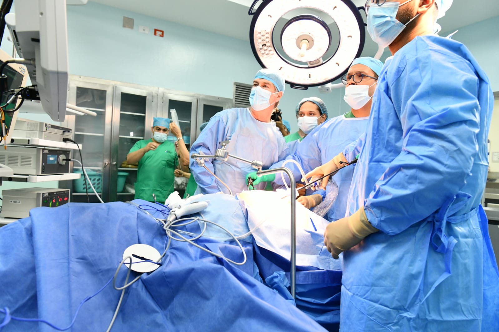 Homs y Cedimat introducen novedosa técnica en cirugía bariátrica