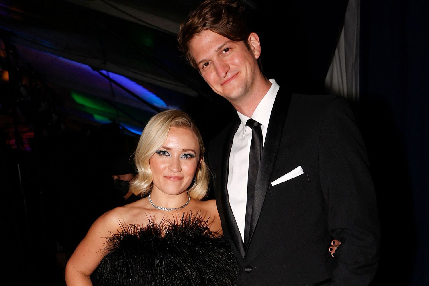 Emily Osment, de "Hannah Montana", hace oficial su divorcio del músico ...