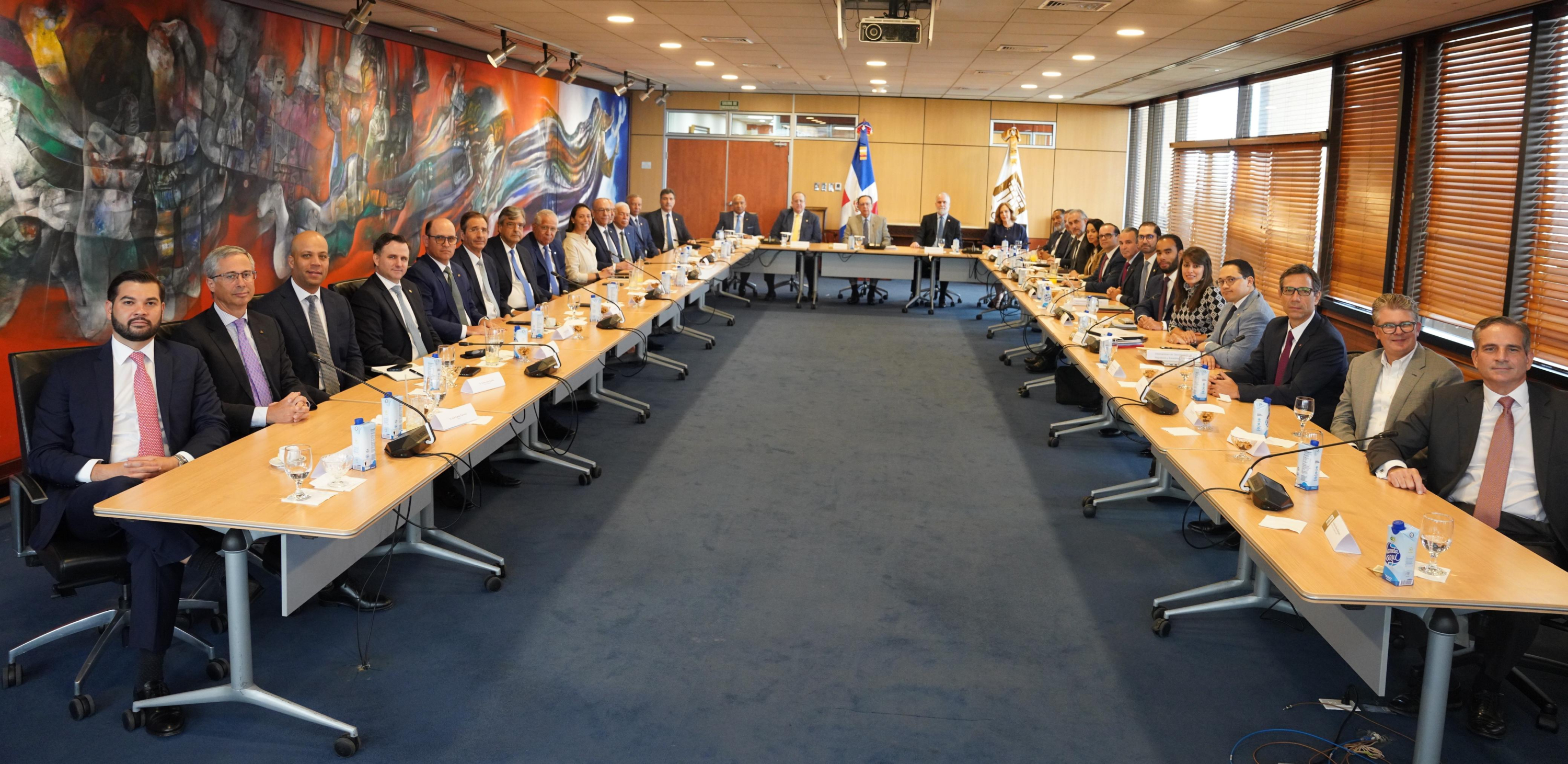 Junta Monetaria dictará hoy medidas para afianzar estabilidad cambiaria