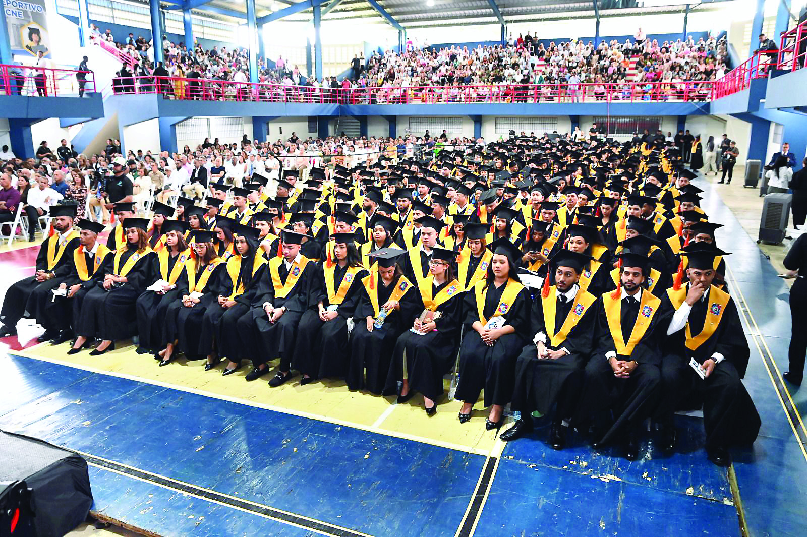 UCNE entrega al país 392 nuevos profesionales