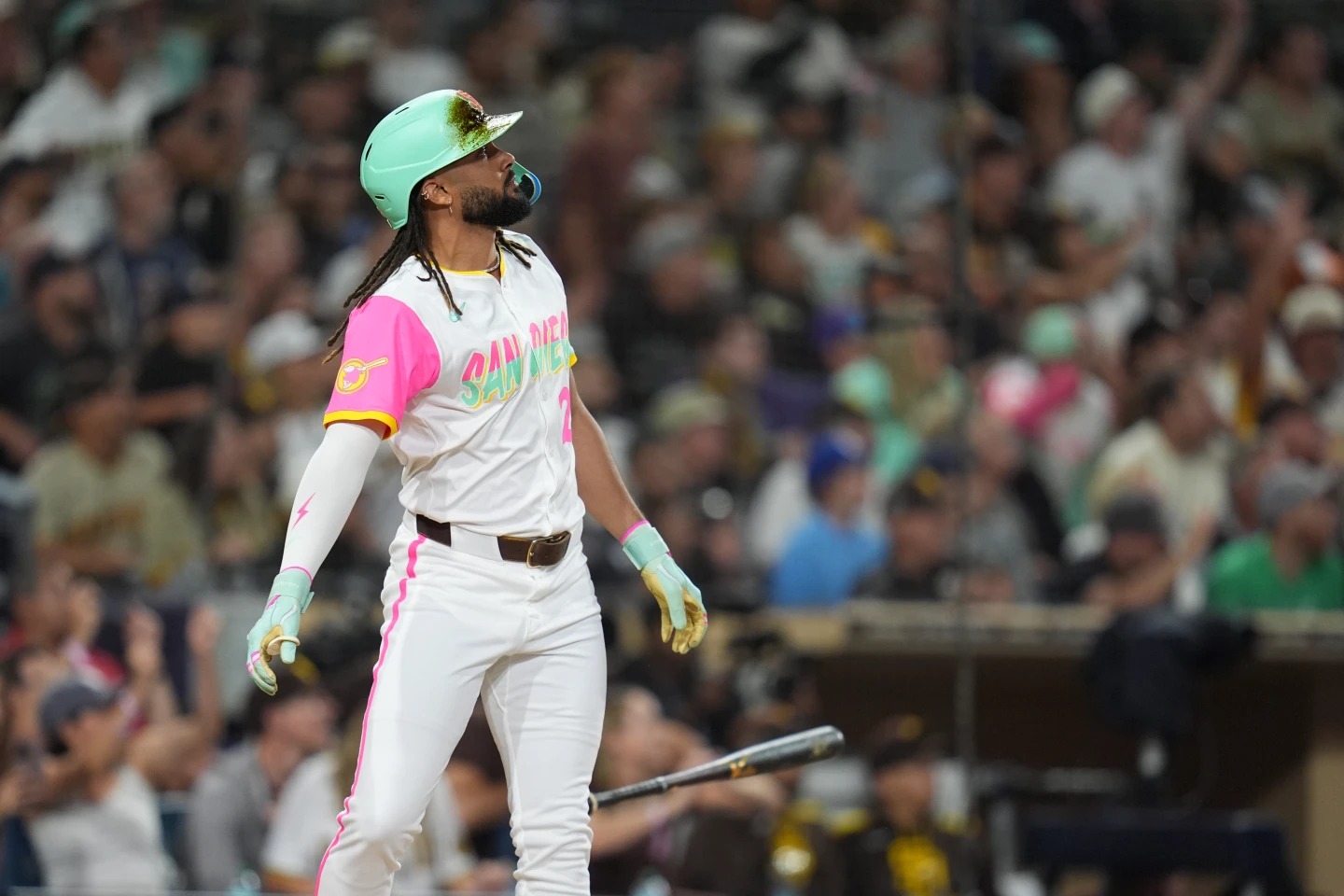 Fernando Tatis Jr. da un grand slam y los Padres aseguran boleto para los playoffs