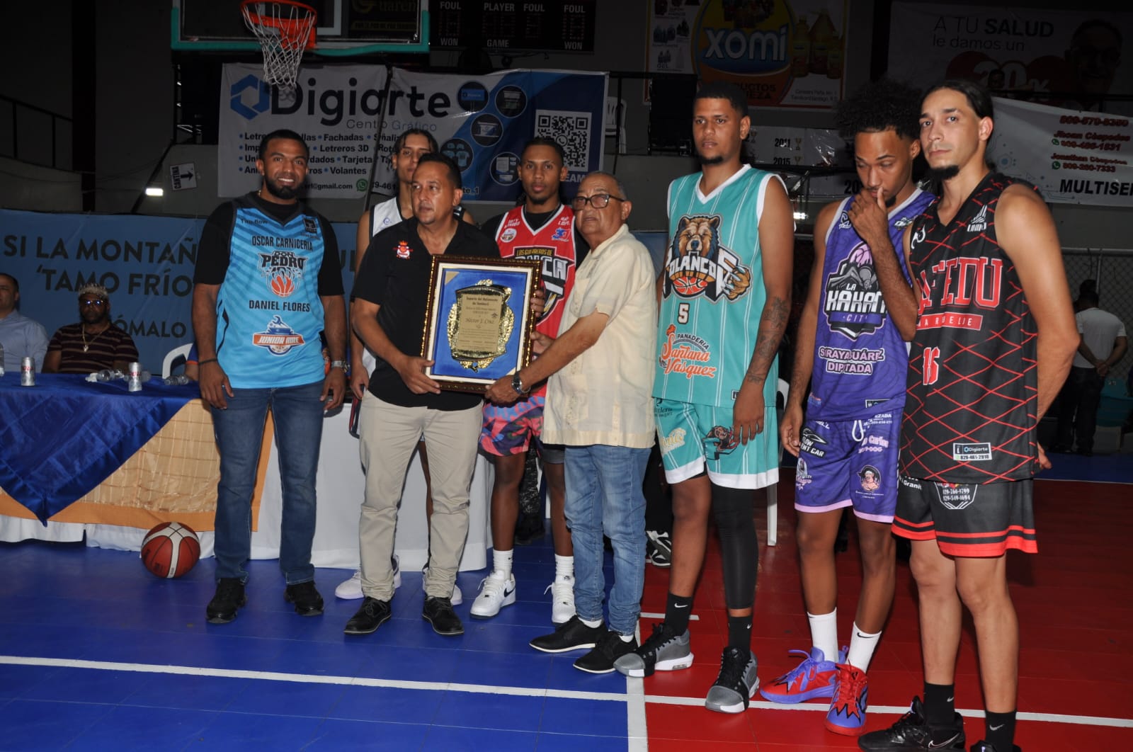 Tamboril inaugura su torneo de baloncesto superior