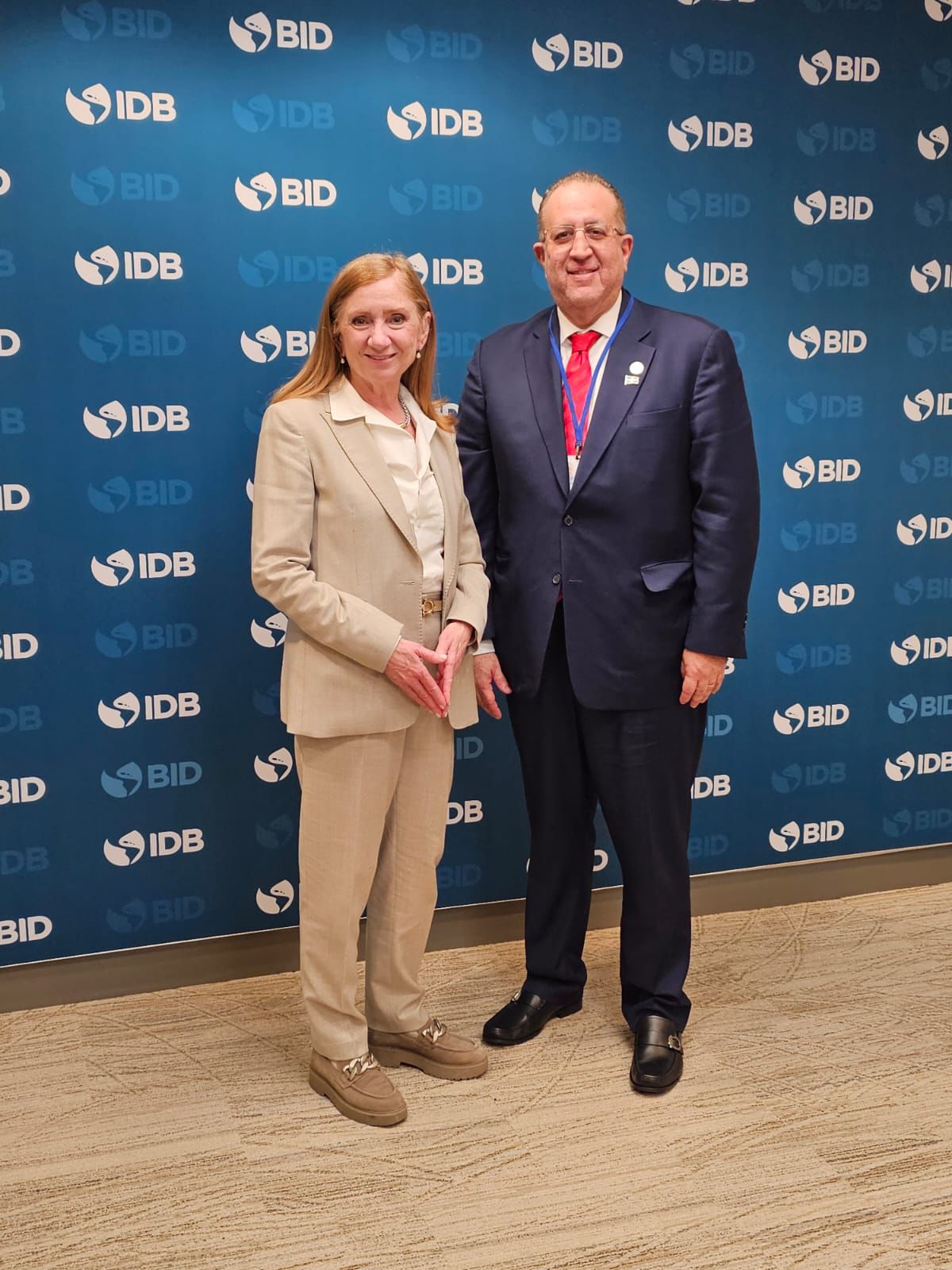 Magín Díaz participa en EE. UU. de reuniones anuales del Banco Mundial ...