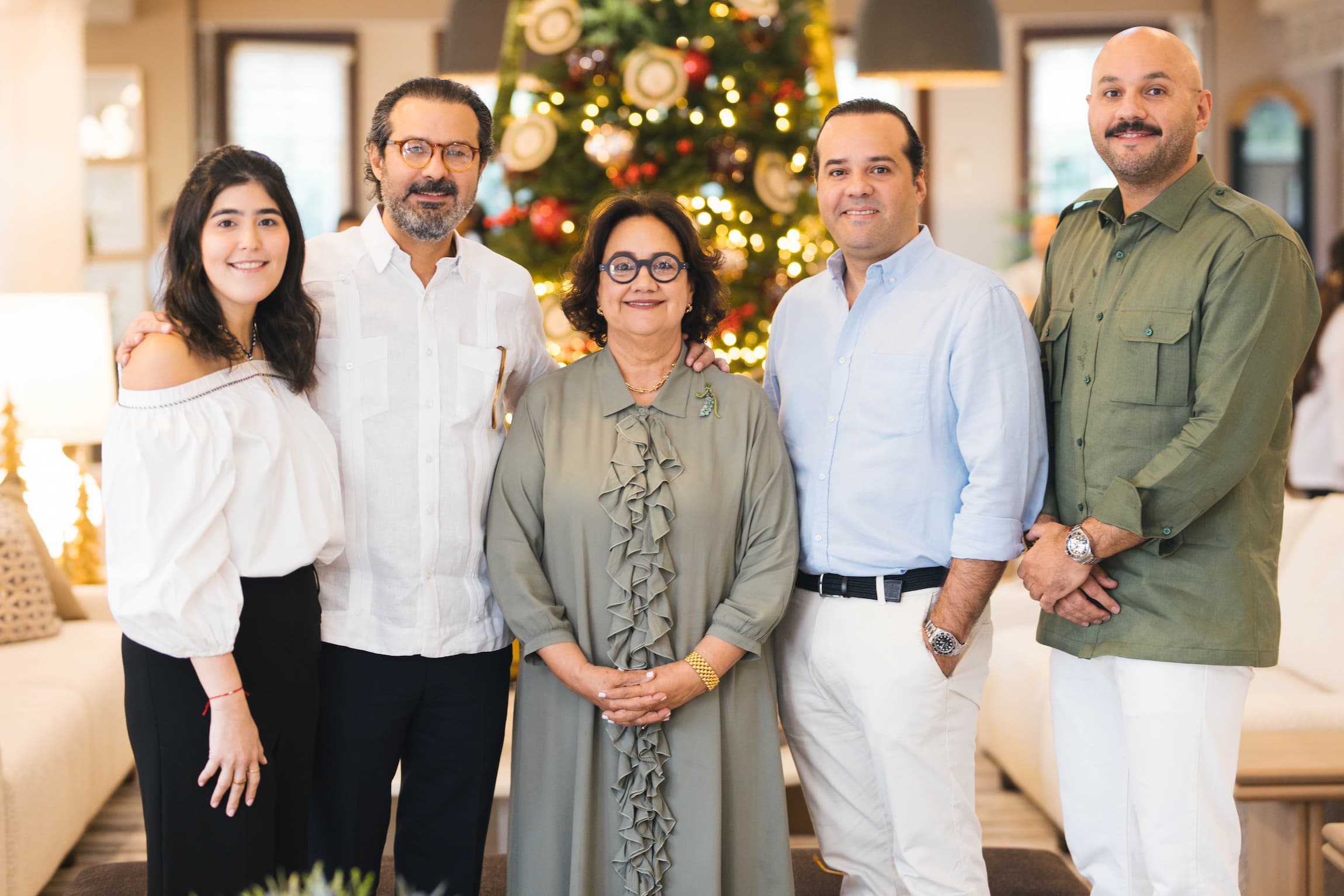 Tienda Charo celebra su aniversario con propuesta de Navidad