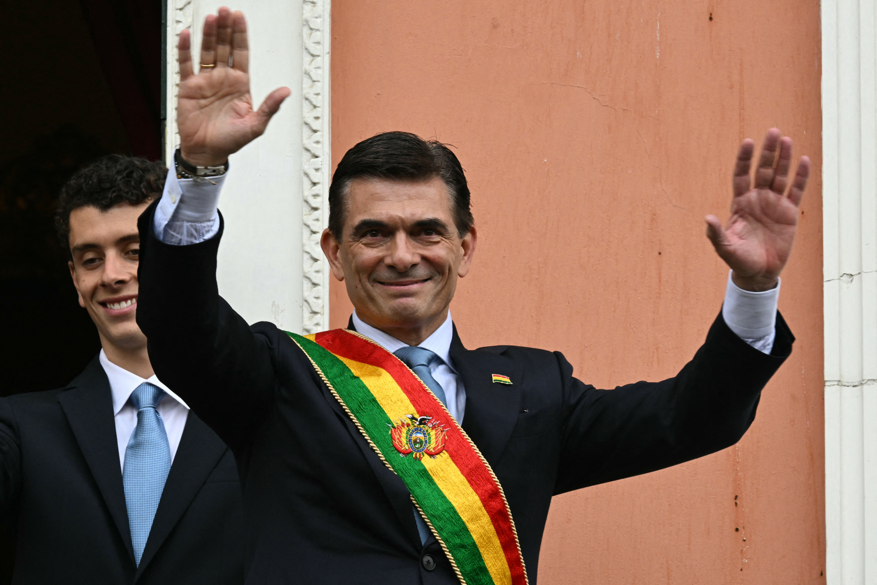 Rodrigo Paz es investido presidente de Bolivia y abre nuevo ciclo en el ...