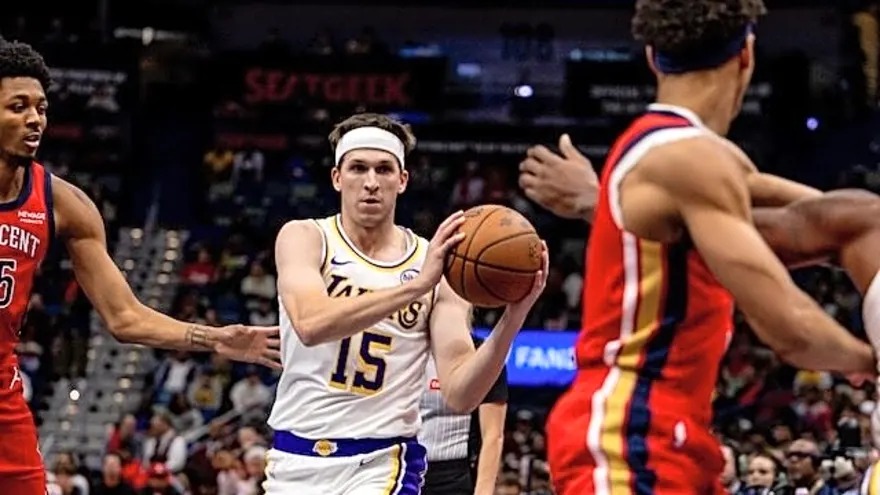 Reaves, Doncic y Ayton lideran la victoria de los Lakers sobre los Pelicans