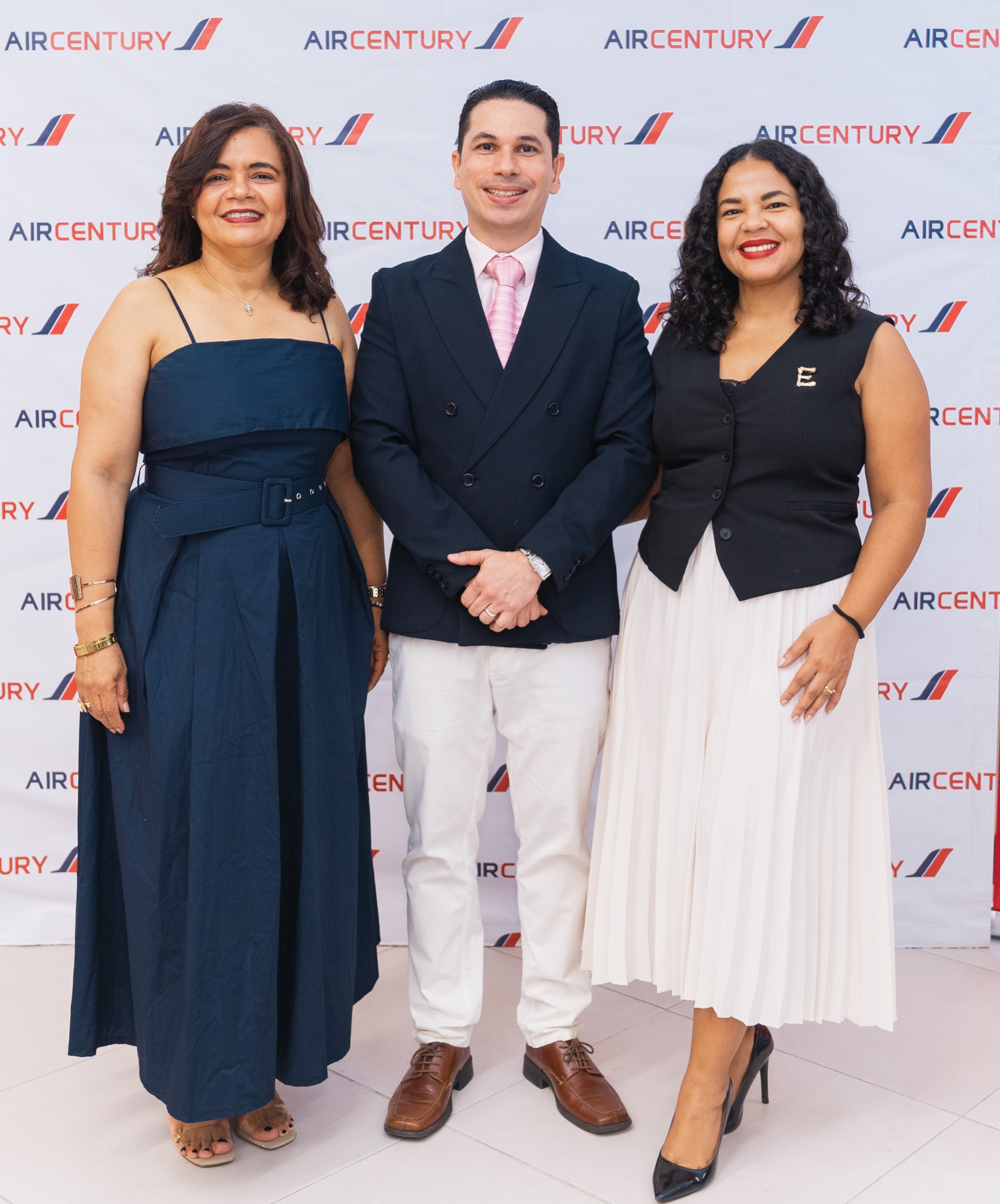 Air Century y Assist Card firman alianza