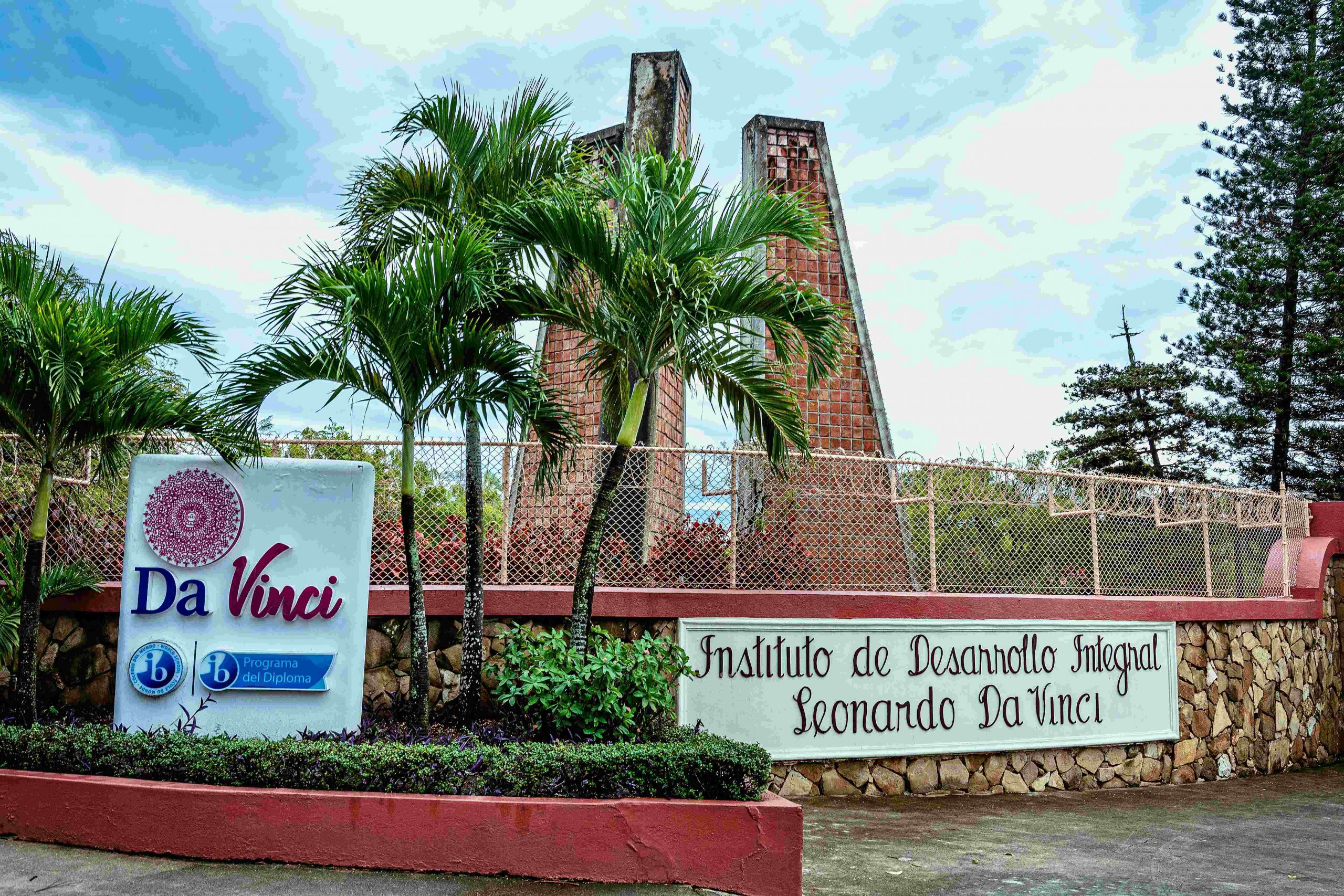 Arrestan a cuatro trabajadoras del Instituto Leonardo Da Vinci por ...