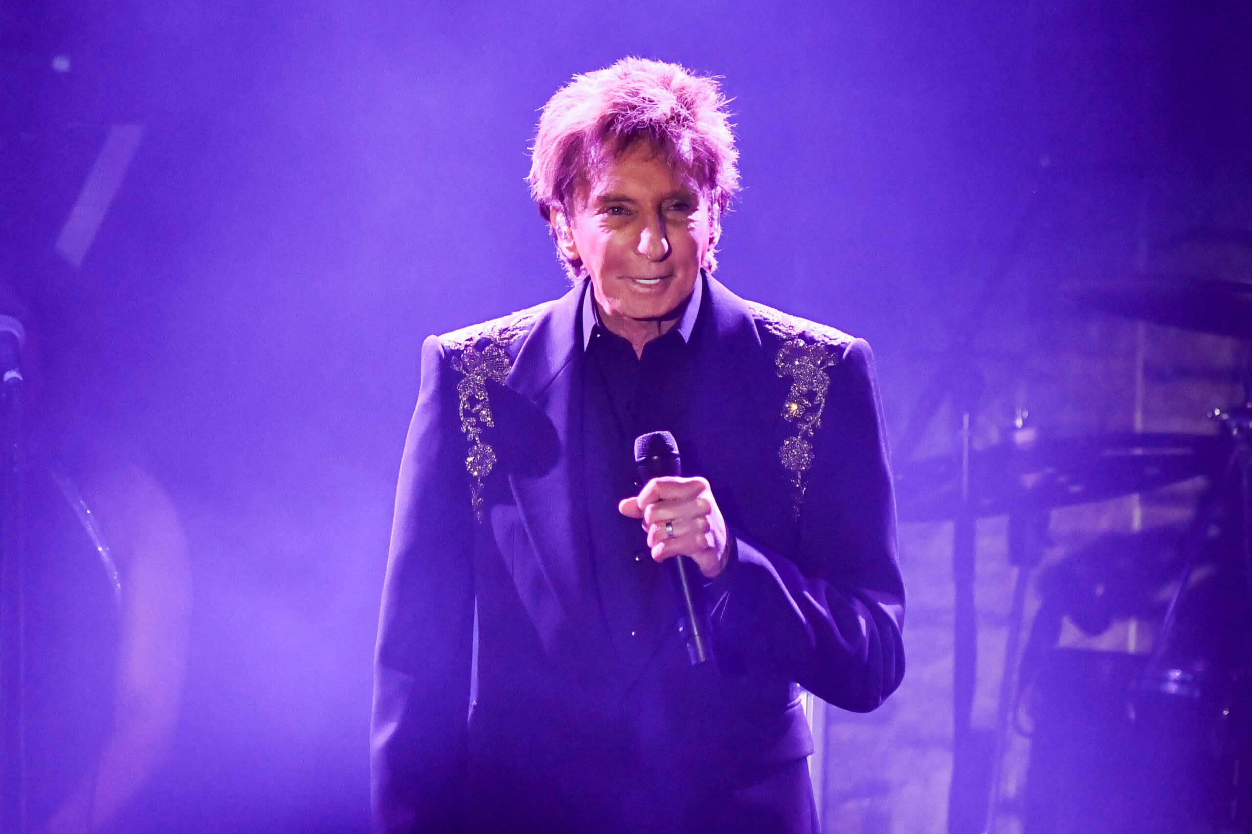 Barry Manilow tiene cáncer de pulmón en etapa temprana y será sometido ...