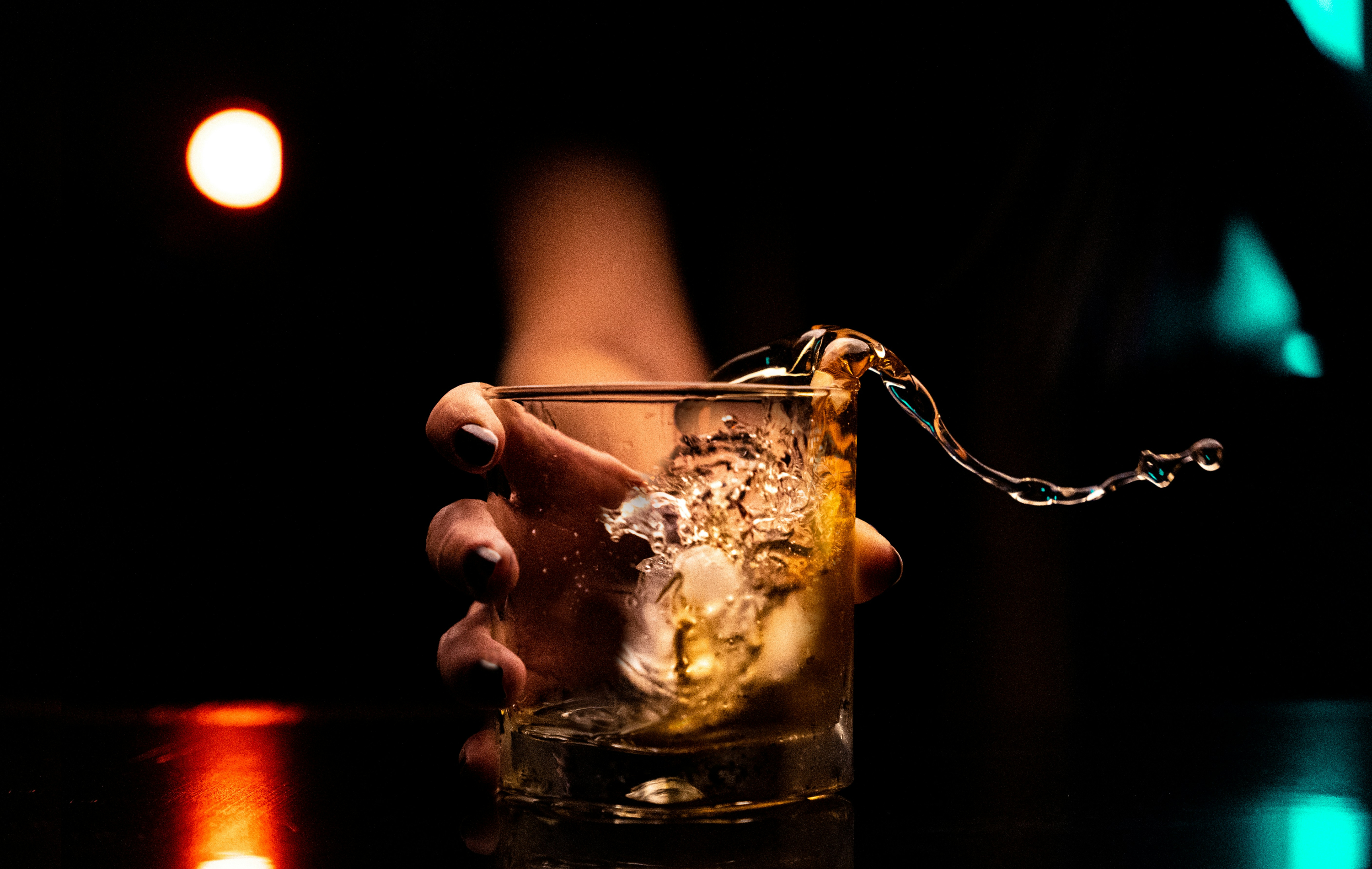 El alcohol en las fiestas, un peligro que acecha en cada botella
