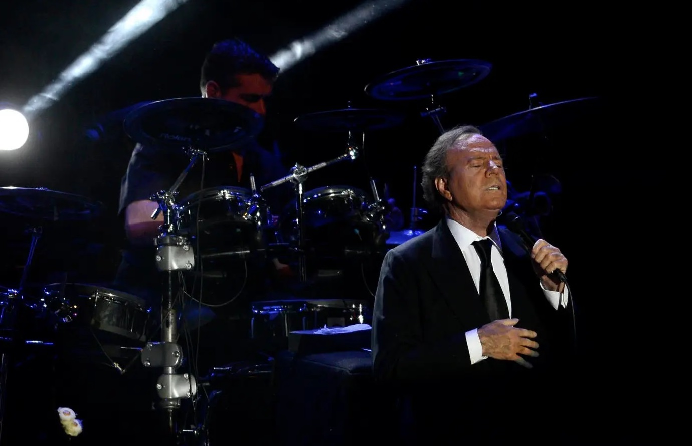 Julio Iglesias prepara su defensa: "Todo se va a aclarar"