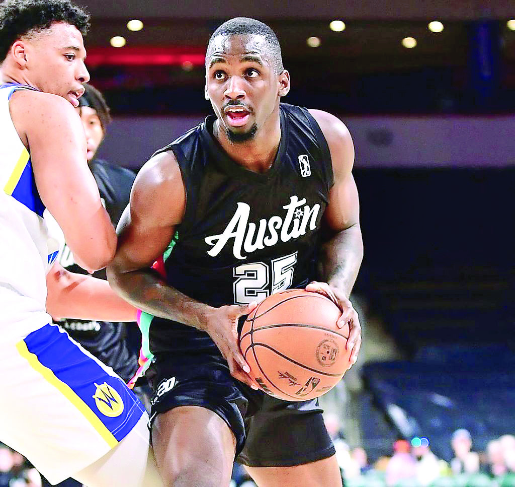 David Jones García le queda grande a la G-League