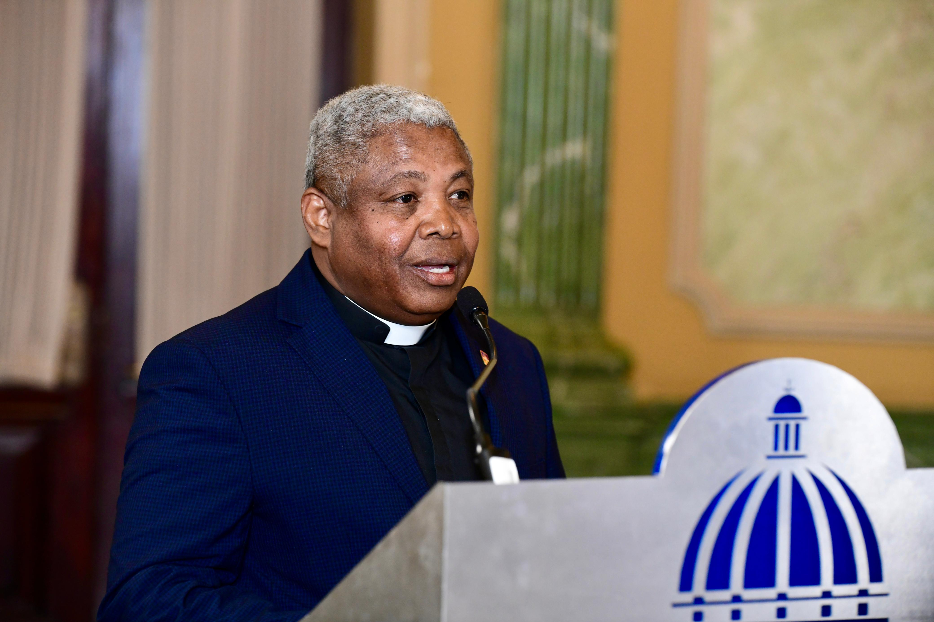 Rector de UCATEBA advierte precariedades que frenan acceso de jóvenes ...