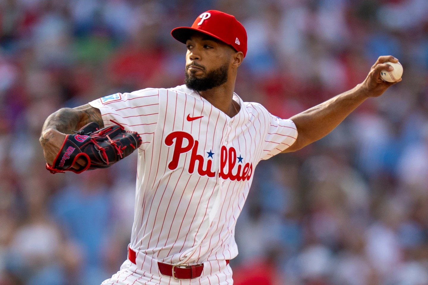 Christopher Sánchez lanza 6 entradas en blanco y poncha 10 en su debut